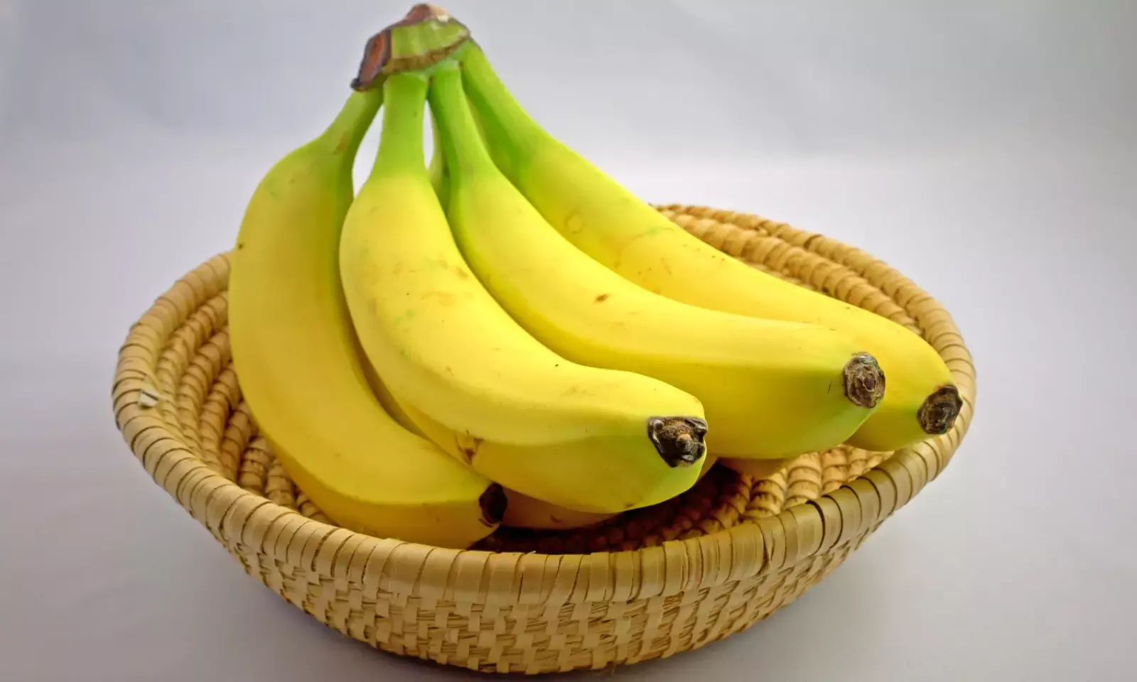 Can Bananas Help Change Your Smoking Habits? | MedsBase